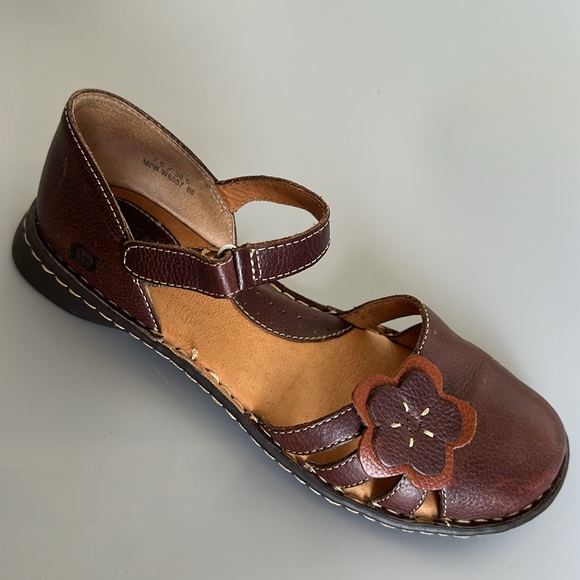Born | Shoes | Born Handcrafted Flats Or Sandals With Leather Flowers ...